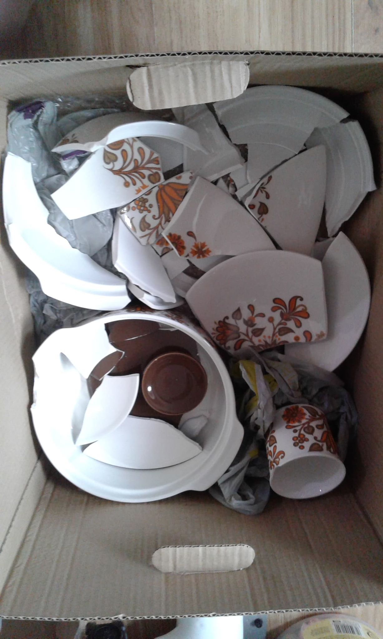 A VERY 1970S AFTERNOON TEA – Adampastryguy