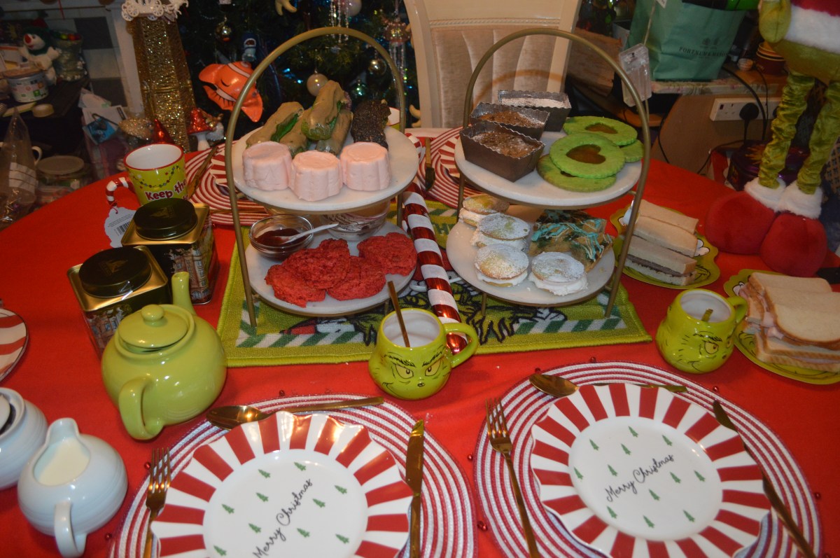 GRINCH THEMED AFTERNOON TEA – Adampastryguy